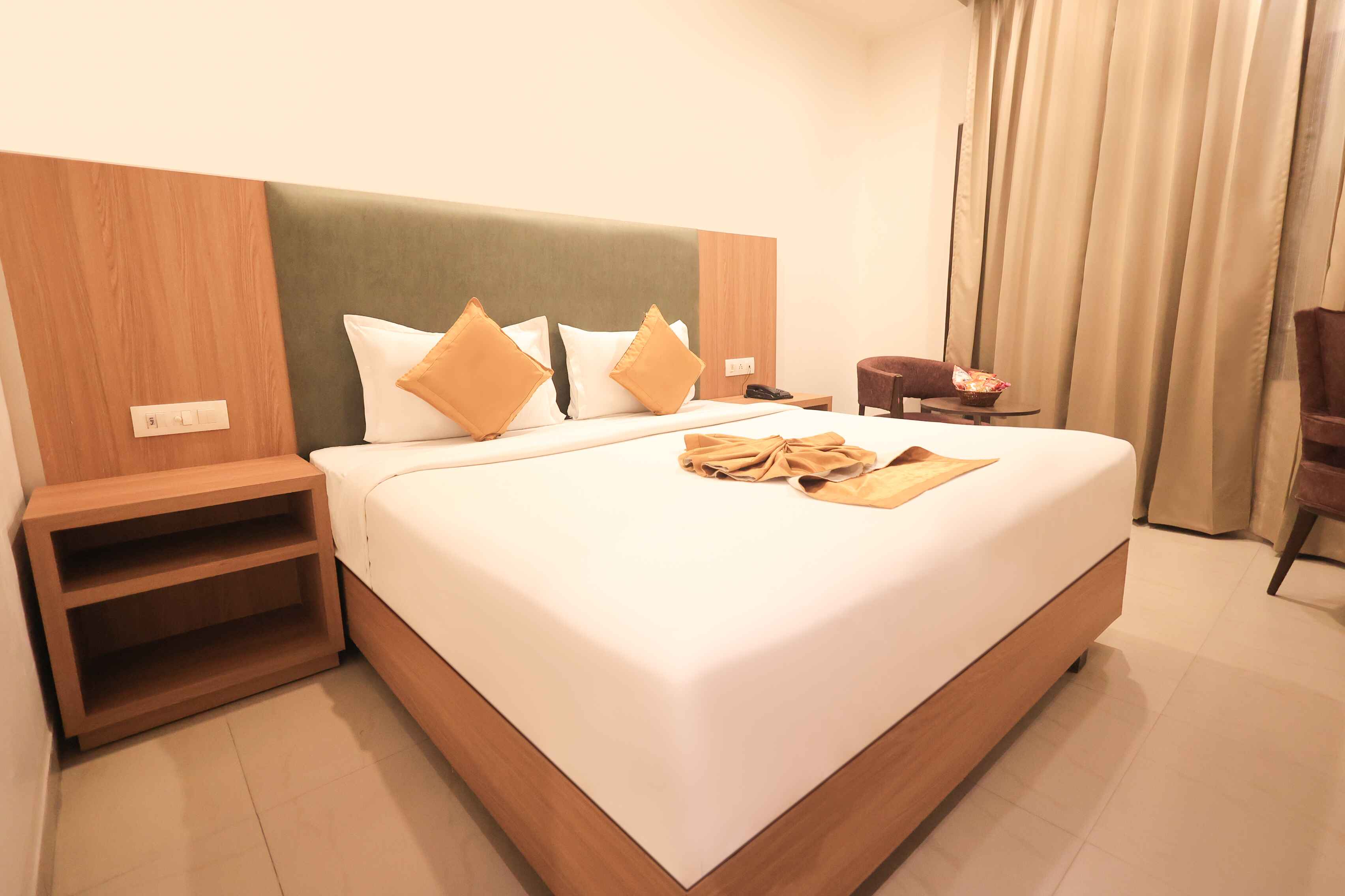 Hotel Rooms near Golden Temple - ECKO Lite M.A.R.S. Amritsar